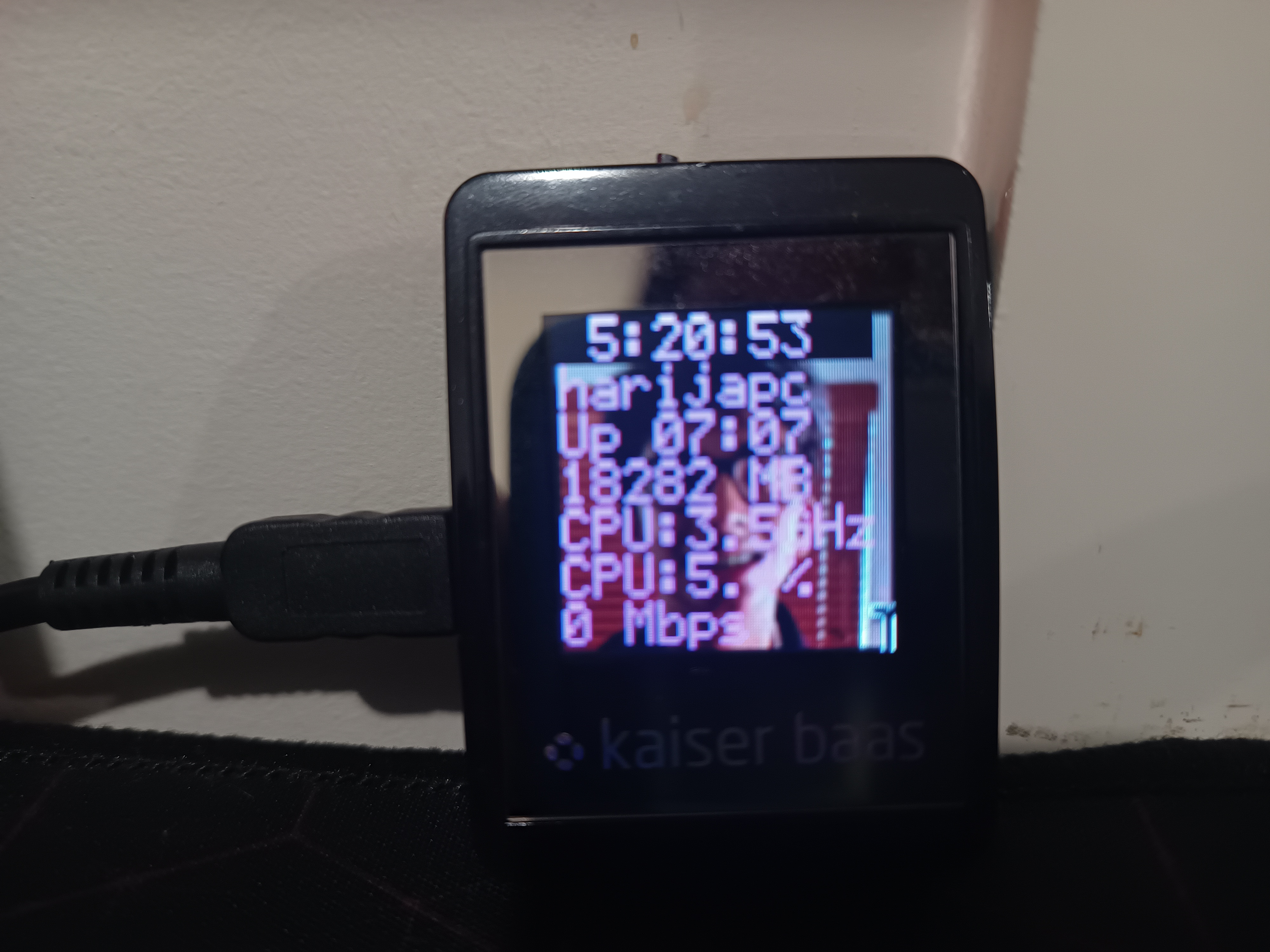 Kaiser Baas Picture Frame lcd4linux + Disassembly · harija.moe